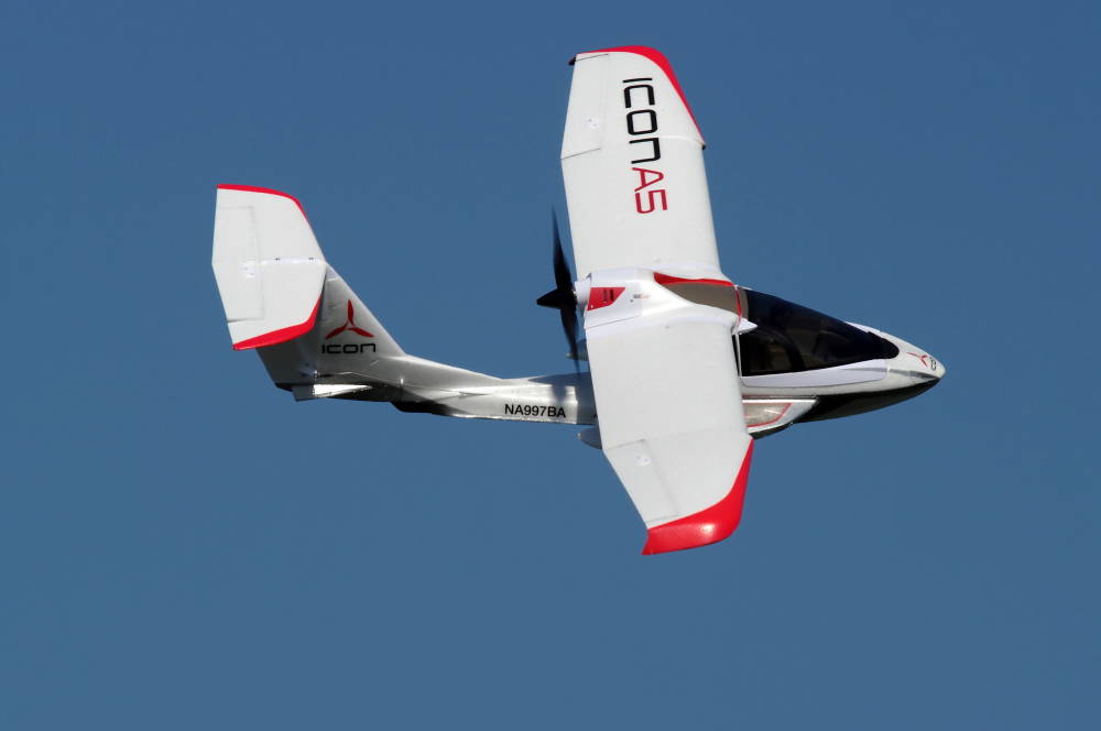 ParkZone Icon A5 Amphibious Aircraft VIDEO