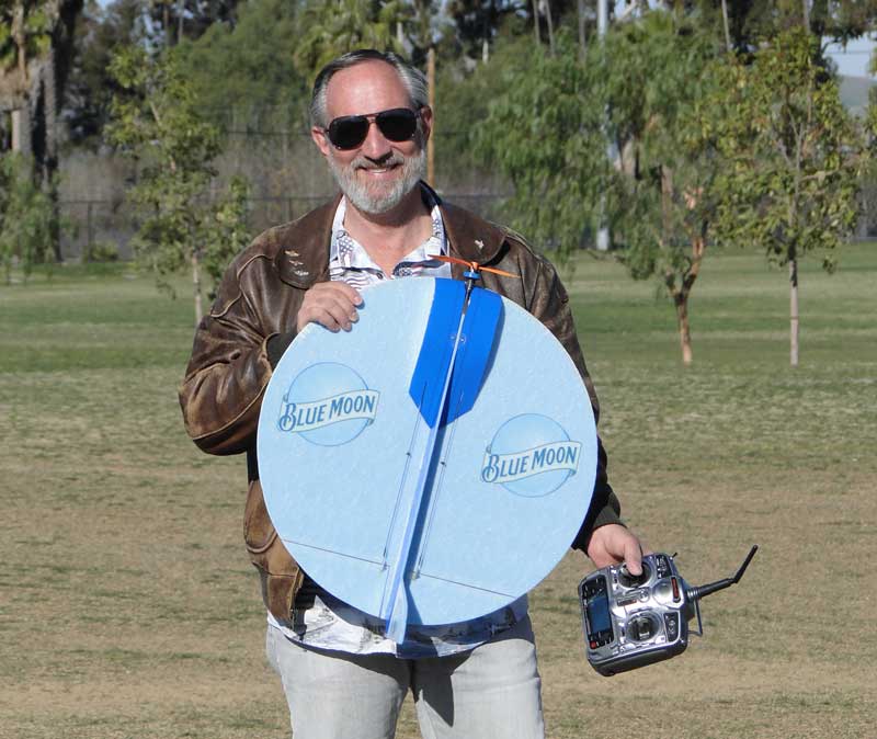 Build The Blue Moon - Fly RC Magazine