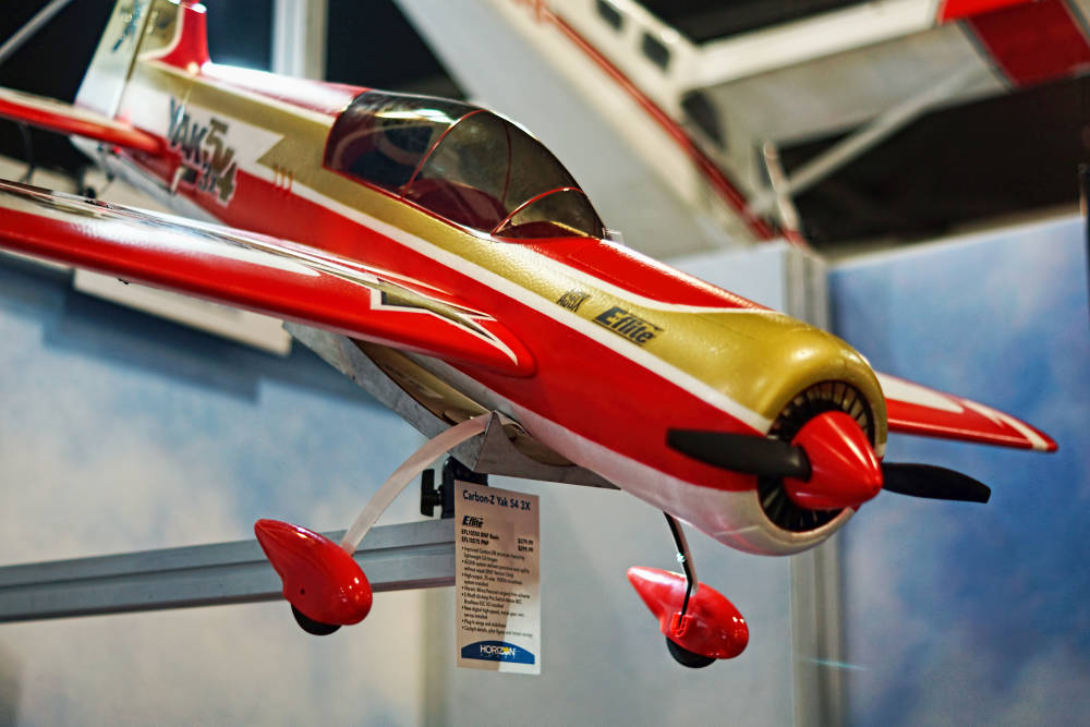 E-flite Carbon-Z Yak 54 3X BNF Basic with AS3X Technology