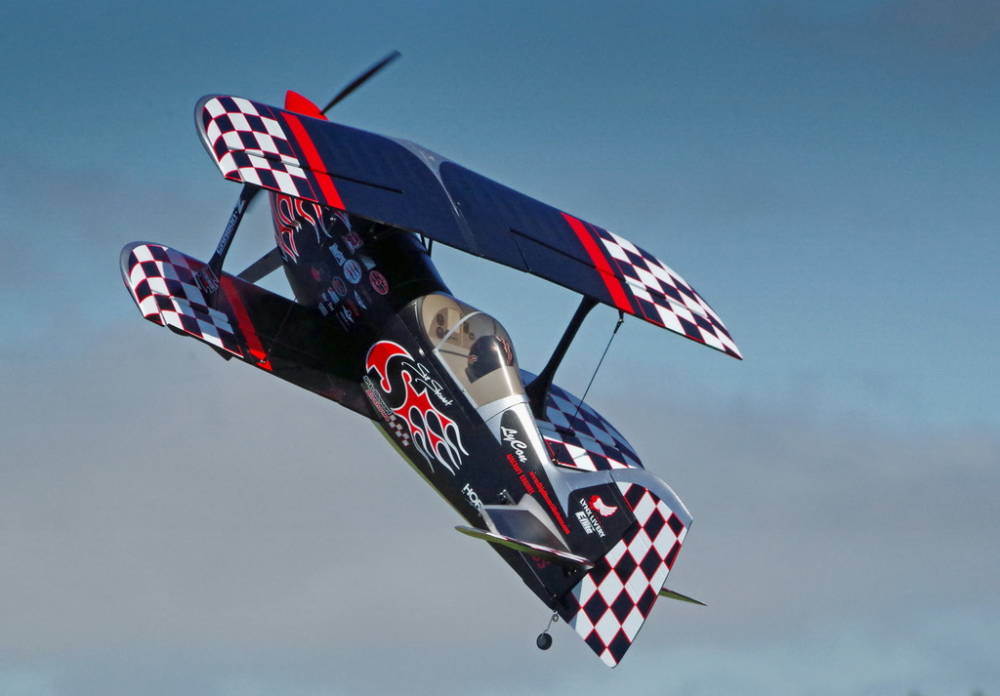 Video: E-flite Carbon-Z P2 Prometheus Bipe In Action! - Fly RC Magazine